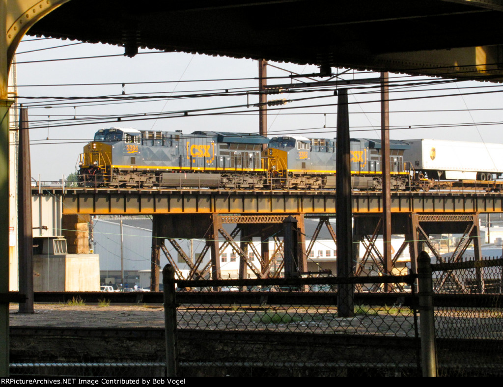 CSX 3394 and 3382